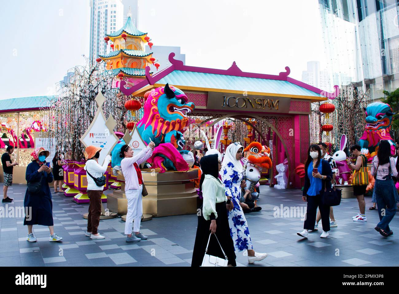 Exterior decoration rabbits figure and bunny statue chinese style on ...