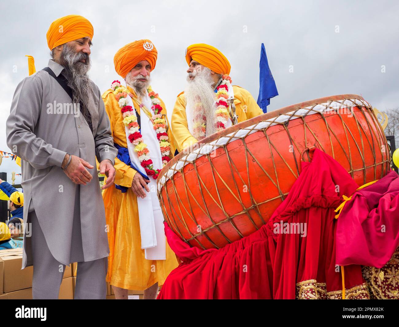 Sikh temple gravesend hi-res stock photography and images - Alamy