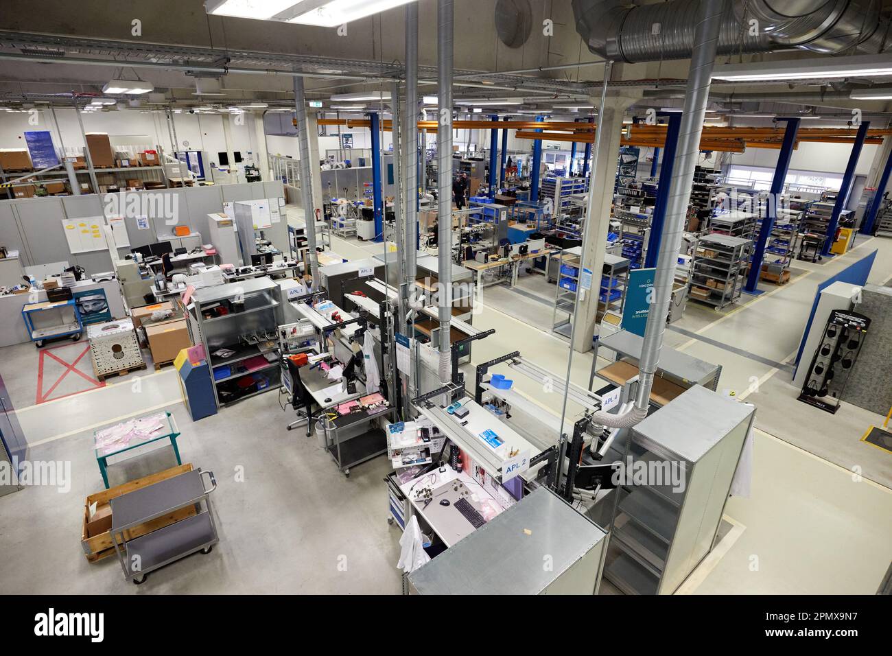 Wedel, Germany. 14th Apr, 2023. View into a production hall at the Vincorion Advanced Systems ...