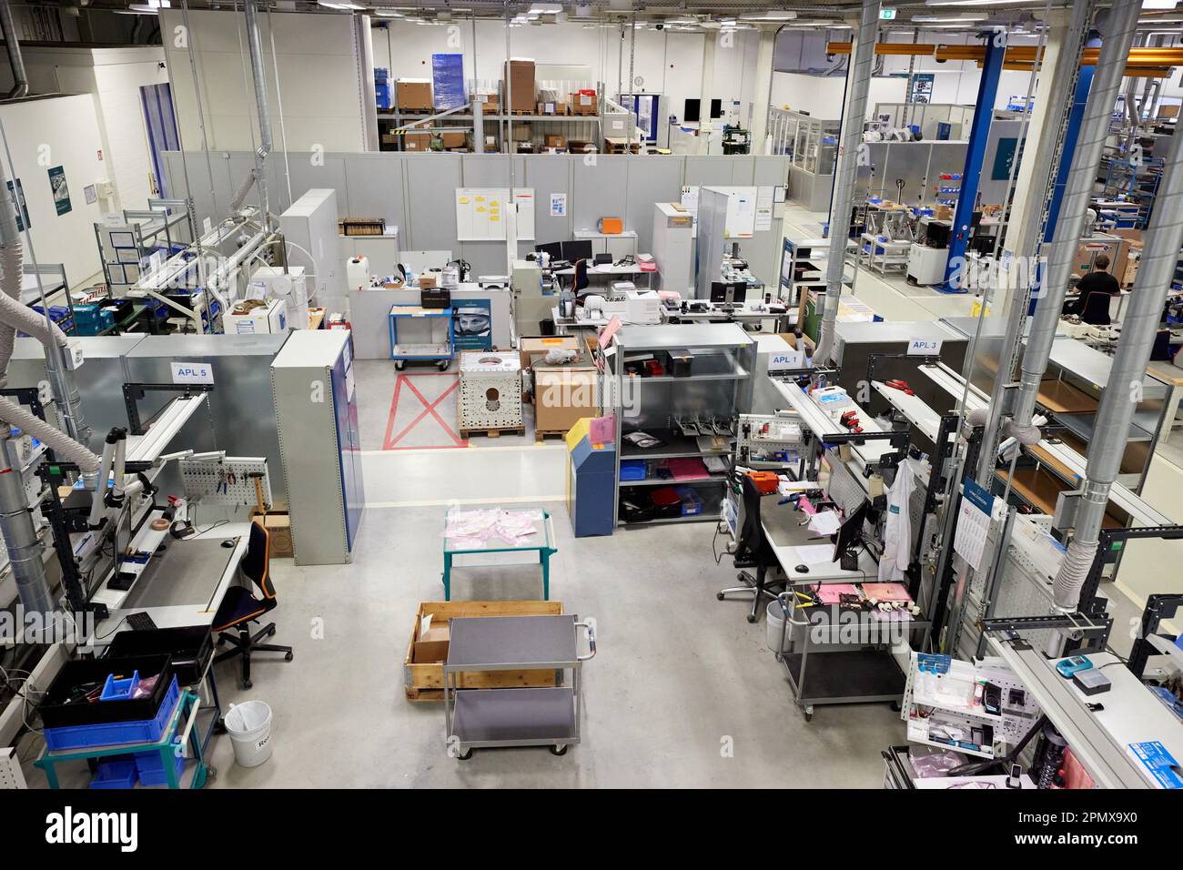 Wedel, Germany. 14th Apr, 2023. View into a production hall at the ...
