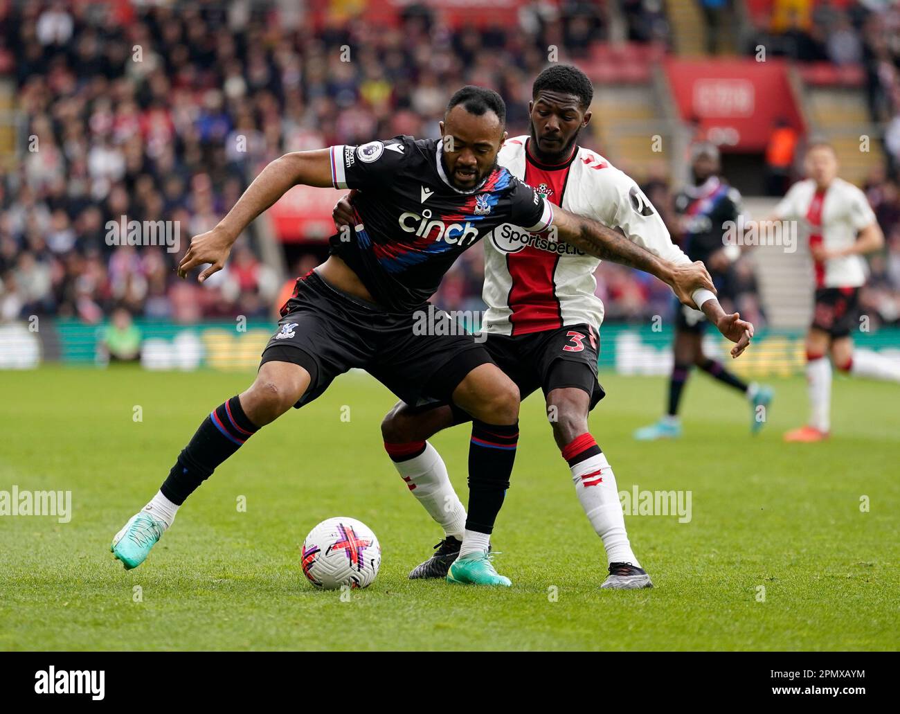 Crystal Palace's Jordan Ayew and Southampton's Ainsley Maitland-Niles ...