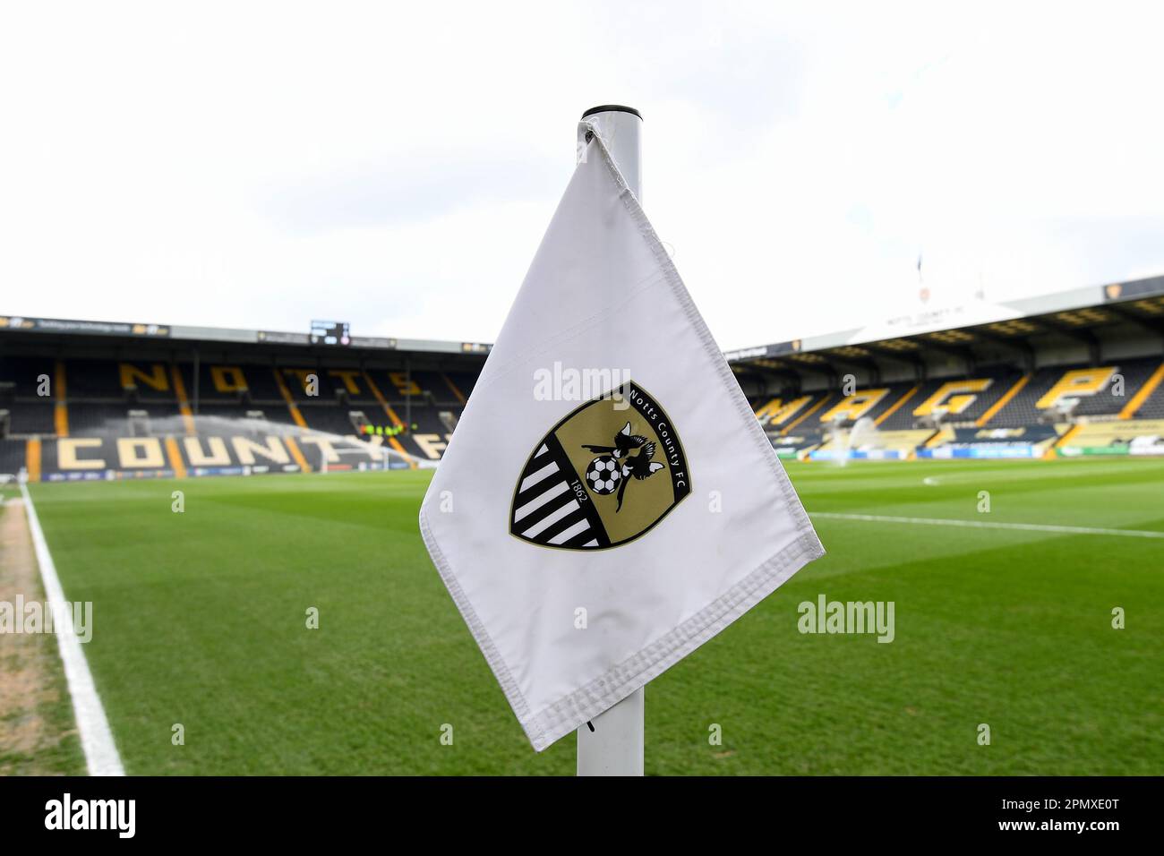 Notts county crest hi-res stock photography and images - Alamy