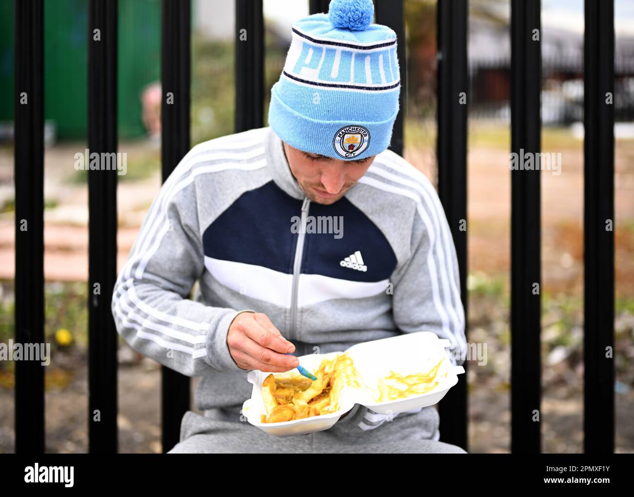 Football man city match action hi-res stock photography and images - Alamy