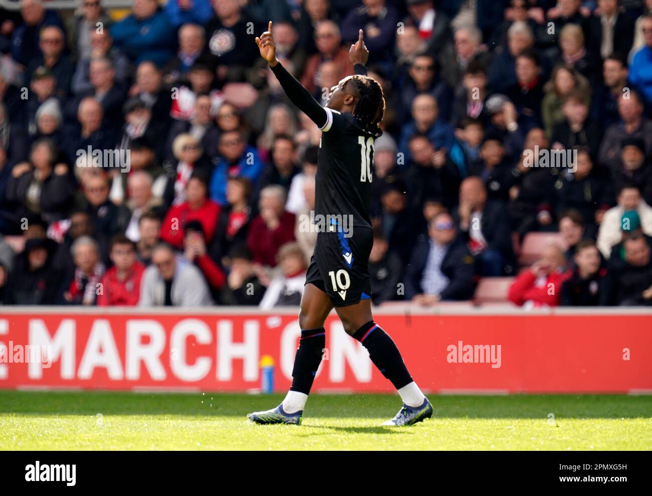 Crystal Palace's Eberechi Eze celebrates scoring their side's first ...