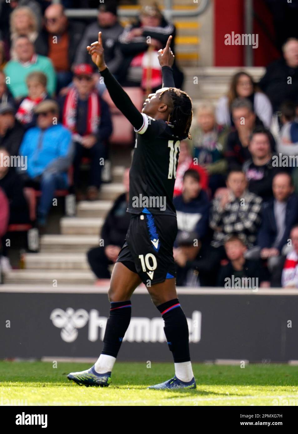 Crystal Palace's Eberechi Eze celebrates scoring their side's first ...