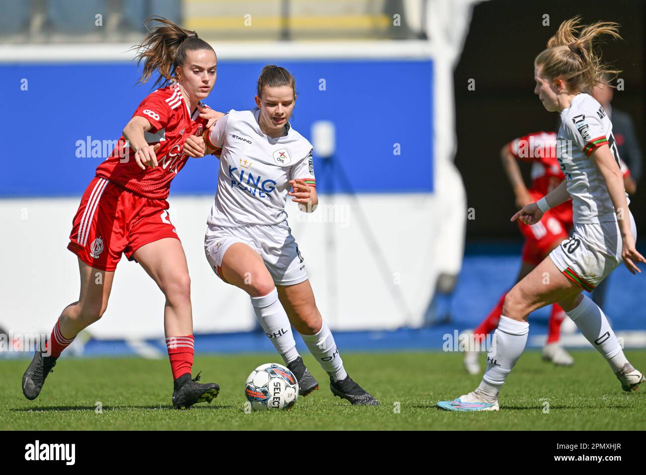 Leuven, Belgium. 15th Apr, 2023. Nadege Francois (21) of Standard, Karlijn Helsen (16) of OHL ...