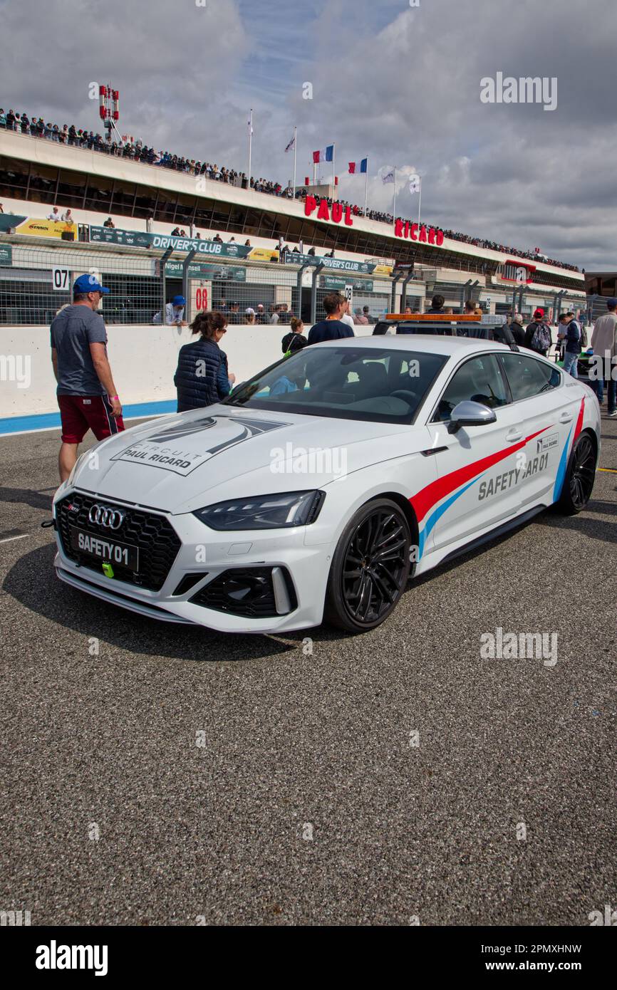 LE CASTELLET, FRANCE, April 9, 2023 : On the starting grid during the ...