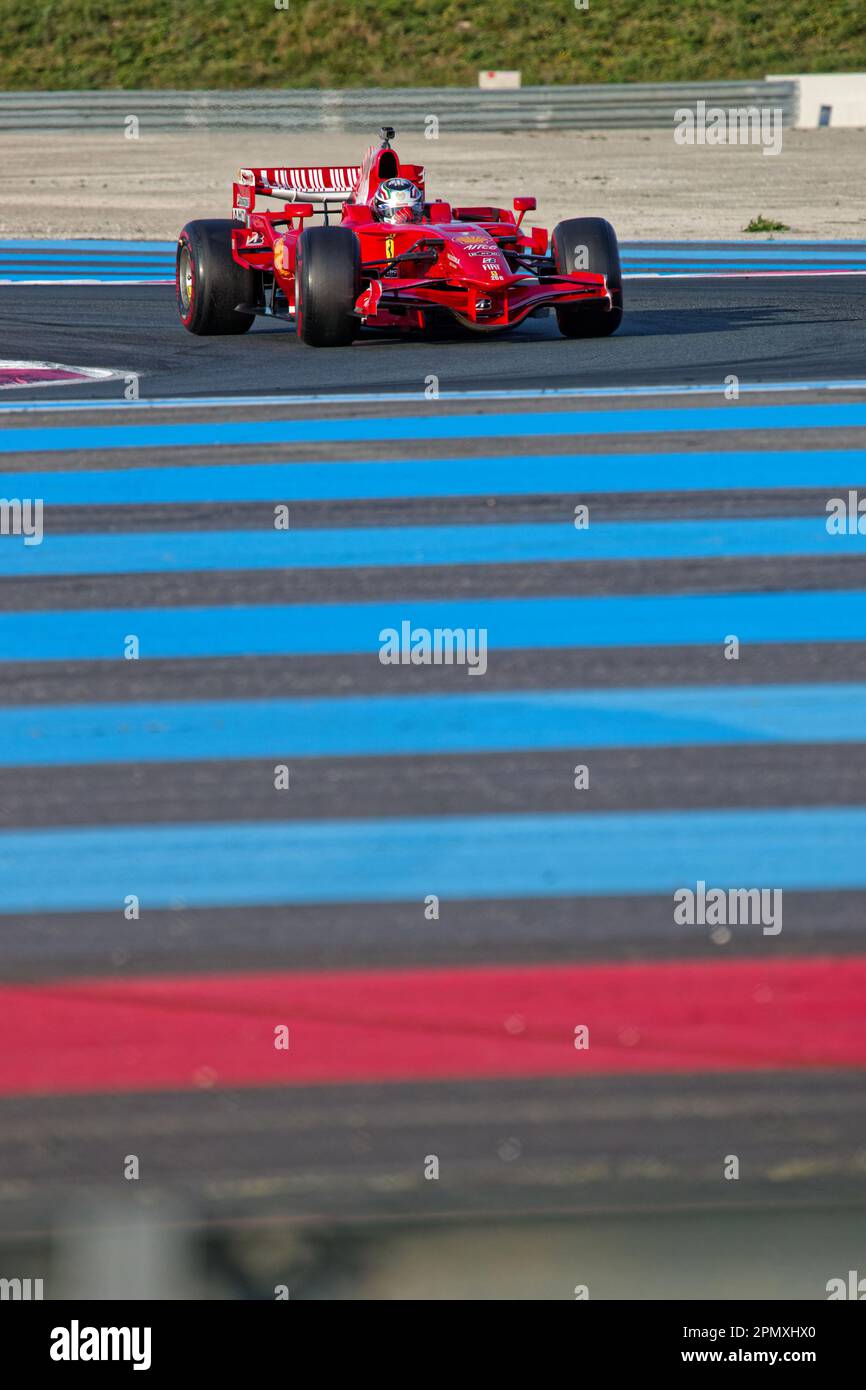 LE CASTELLET, FRANCE, April 7, 2023 : Ancient Formula One car on track ...