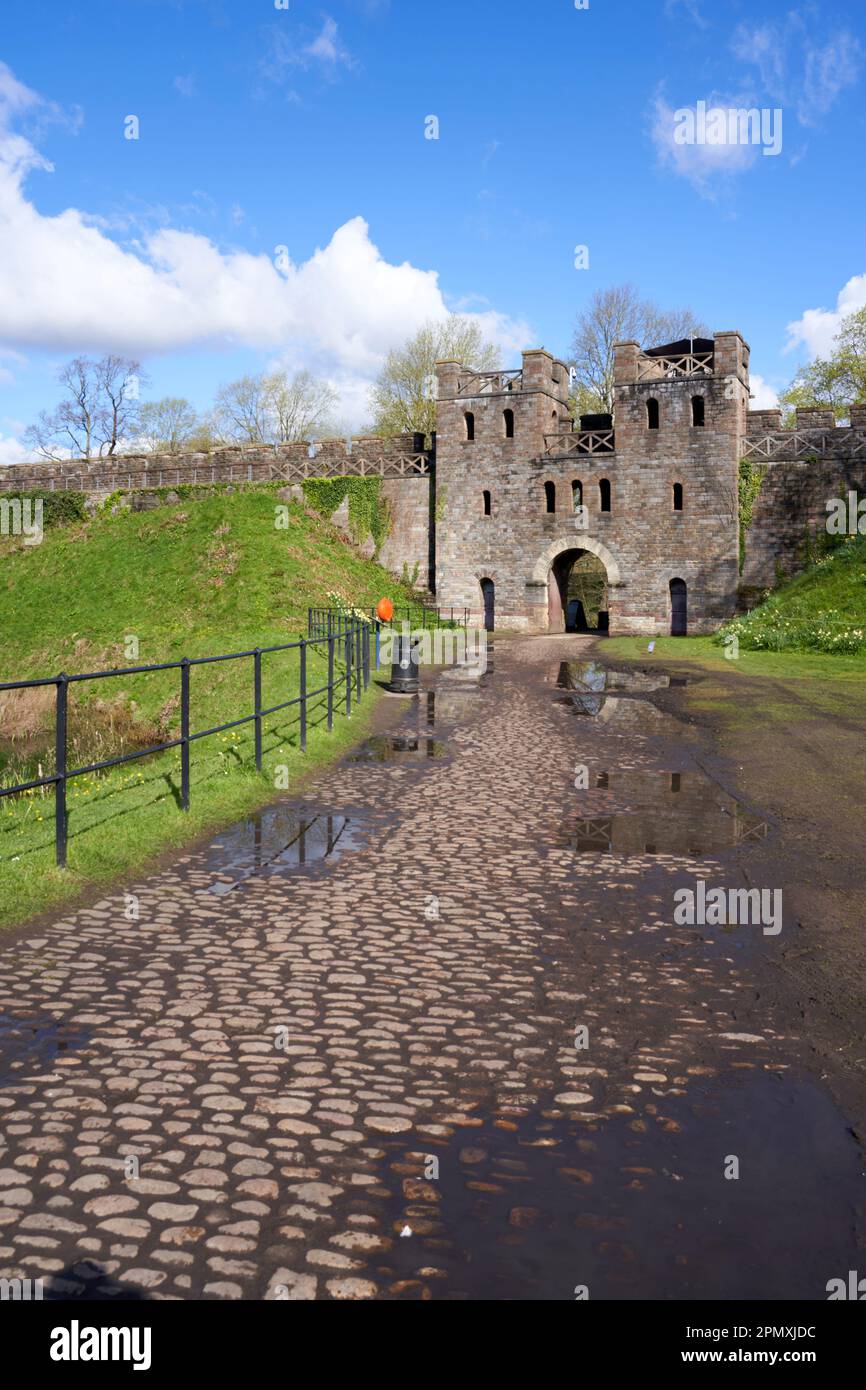 The North Gate entrance to Cardiff Castle Cardiff, South Wales Stock ...