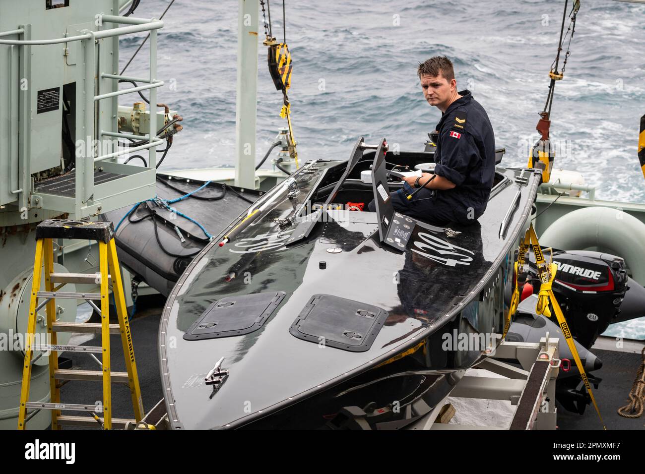 Remotely-controlled Hammerhead unmanned target speedboat manufacturers ...