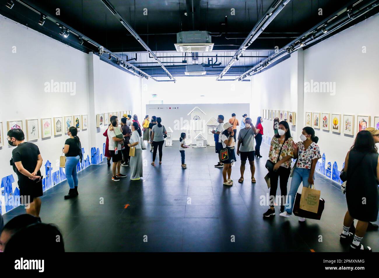 Quezon City, Philippines. 15th Apr, 2023. People visit an art ...