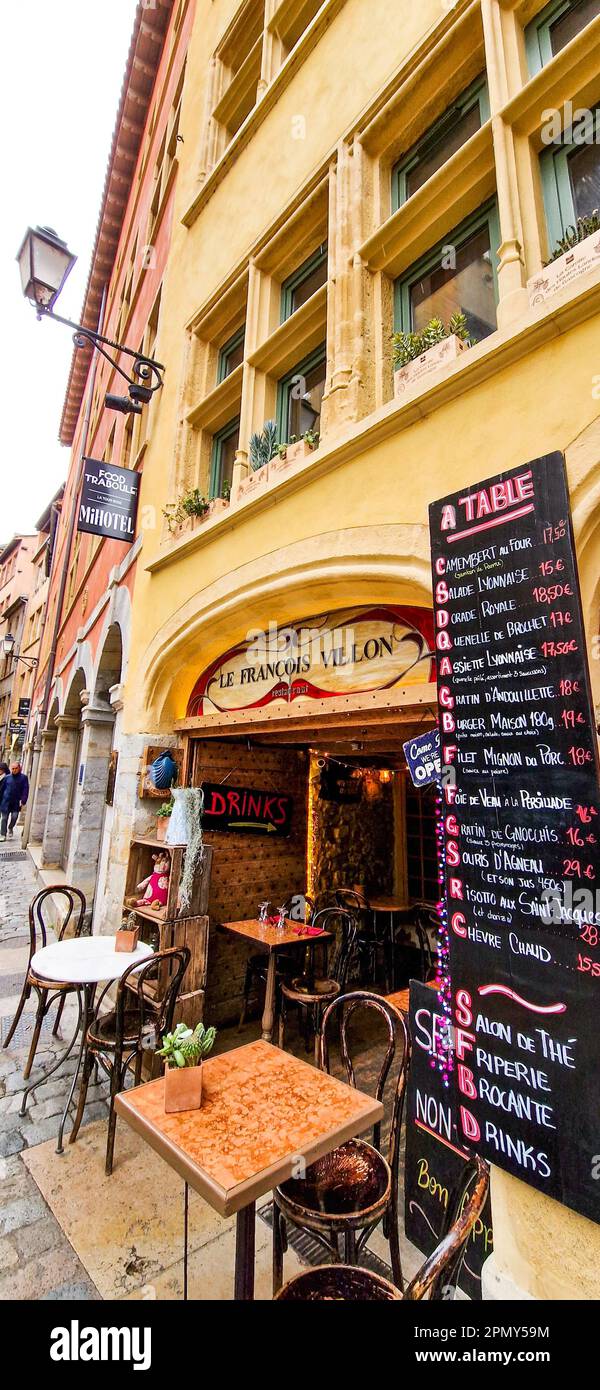 Bouchon, traditonal restaurant, Lyon, France Stock Photo - Alamy