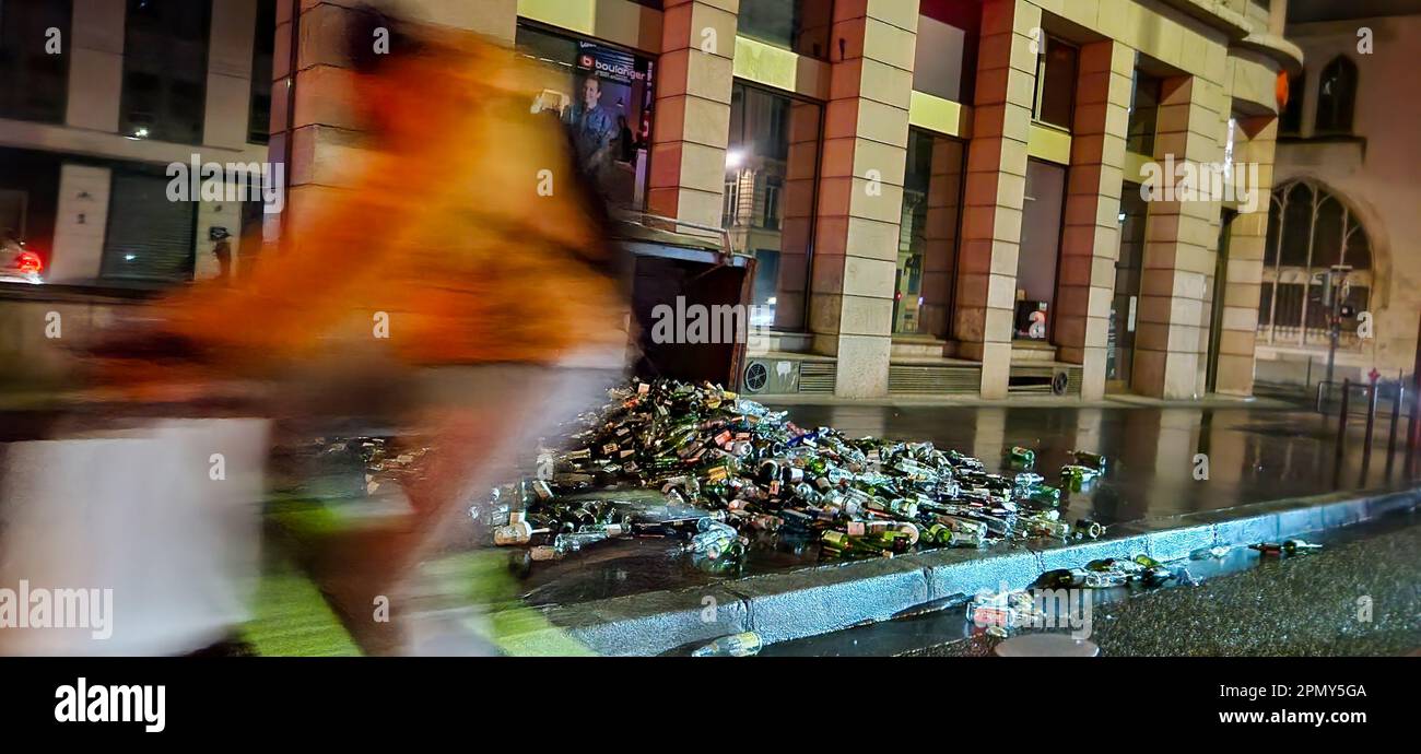 Stunned container hi-res stock photography and images - Alamy