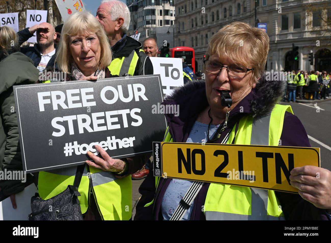 London, UK. 2023-04-15. Protesters hold up anti-ULEZ signs against Khan ...