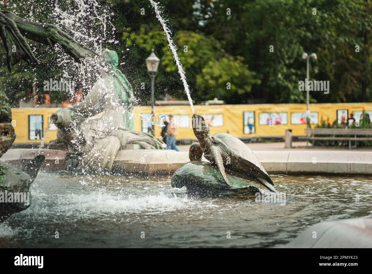 Turtle Sculpture detail at Neptune Fountain (fountain designed by ...