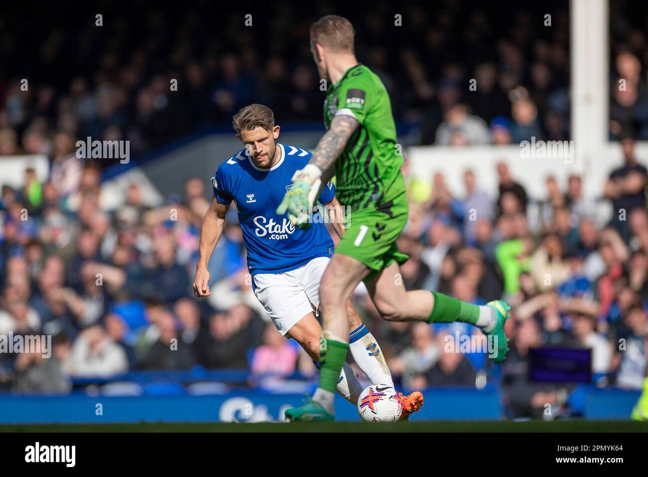 James tarkowski liverpool 2023 hi-res stock photography and images - Alamy