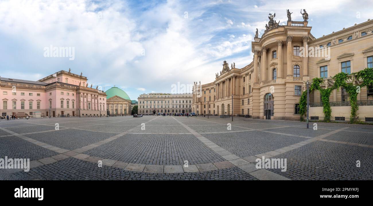 Opernplatz berlin hi-res stock photography and images - Alamy