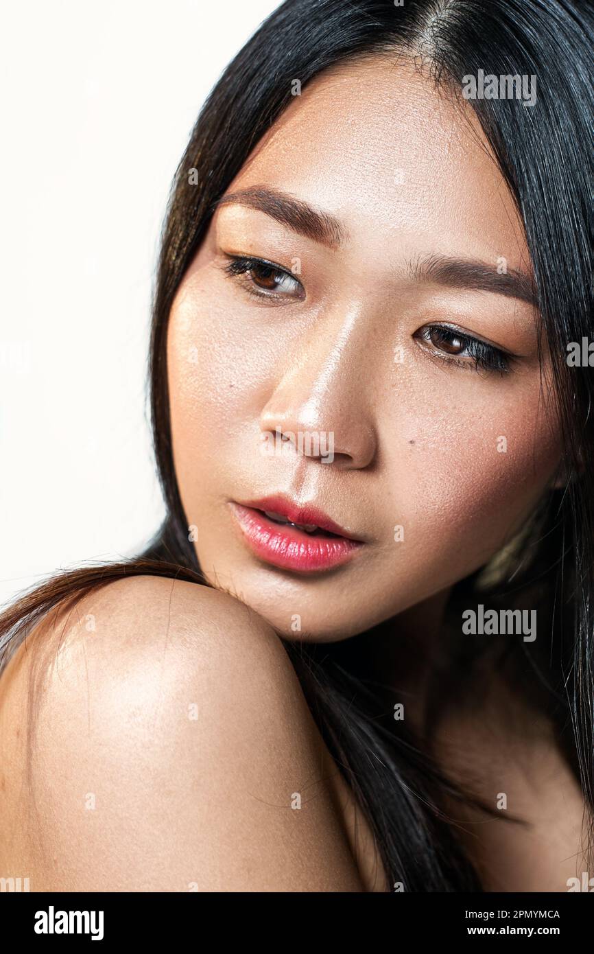 Portrait of an Asian girl Stock Photo - Alamy