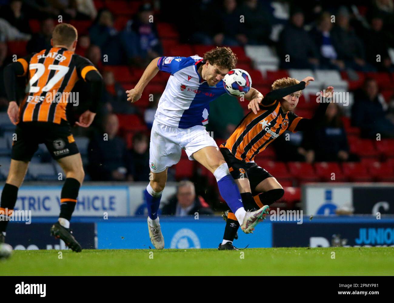 Blackburn Rovers' Sam Gallagher (centre) and Hull City's Harry Vaughan ...