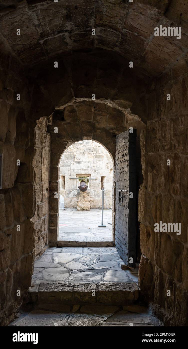 Stone castle interior hi-res stock photography and images - Alamy