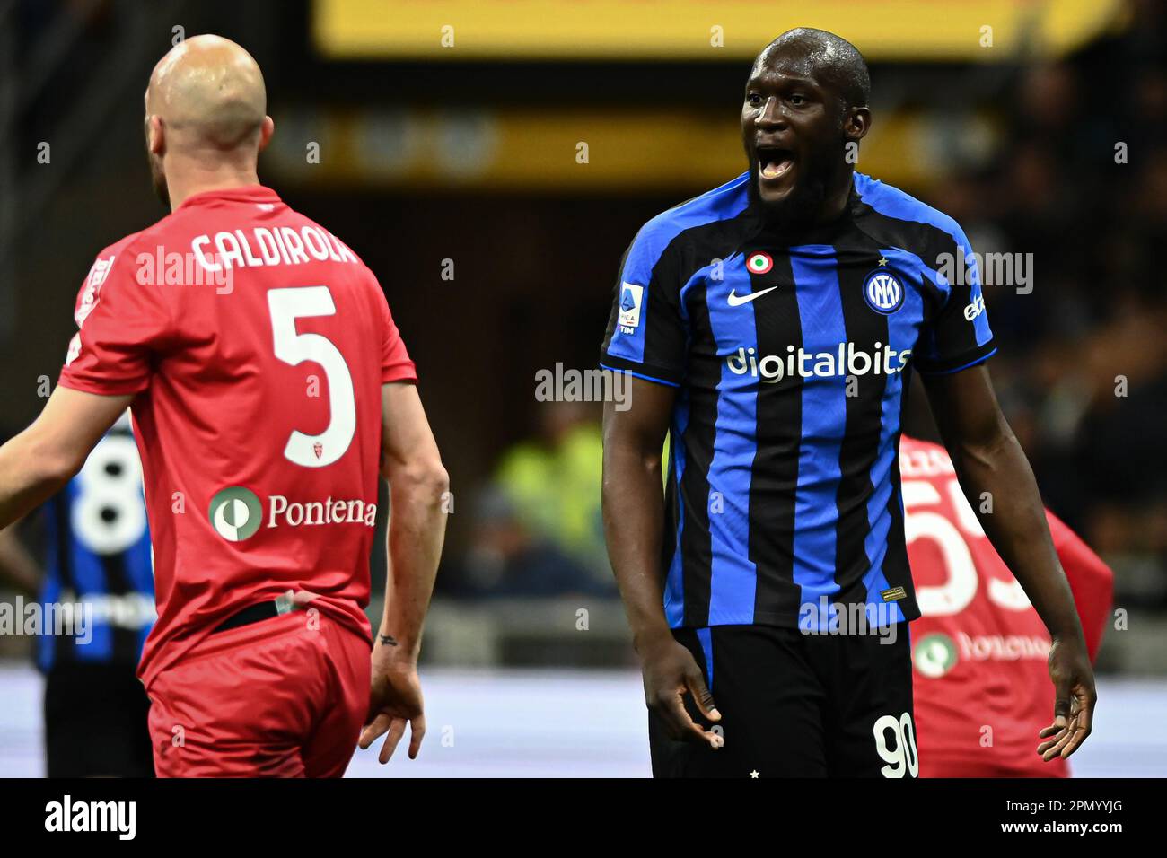 Luca Caldirola of Monza and Romelu Lukaku of FC Internazionale in ...