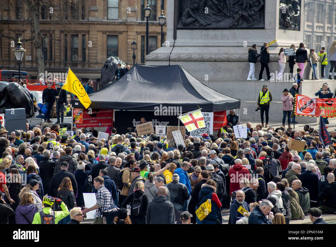 Stop the ulez hi-res stock photography and images - Alamy