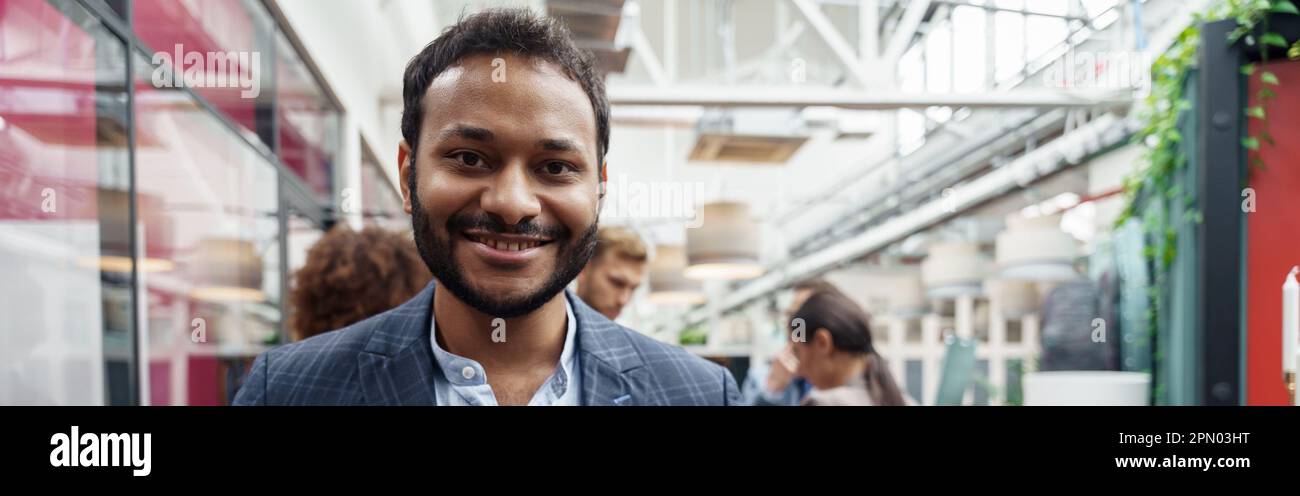 Indian boss hi-res stock photography and images - Alamy
