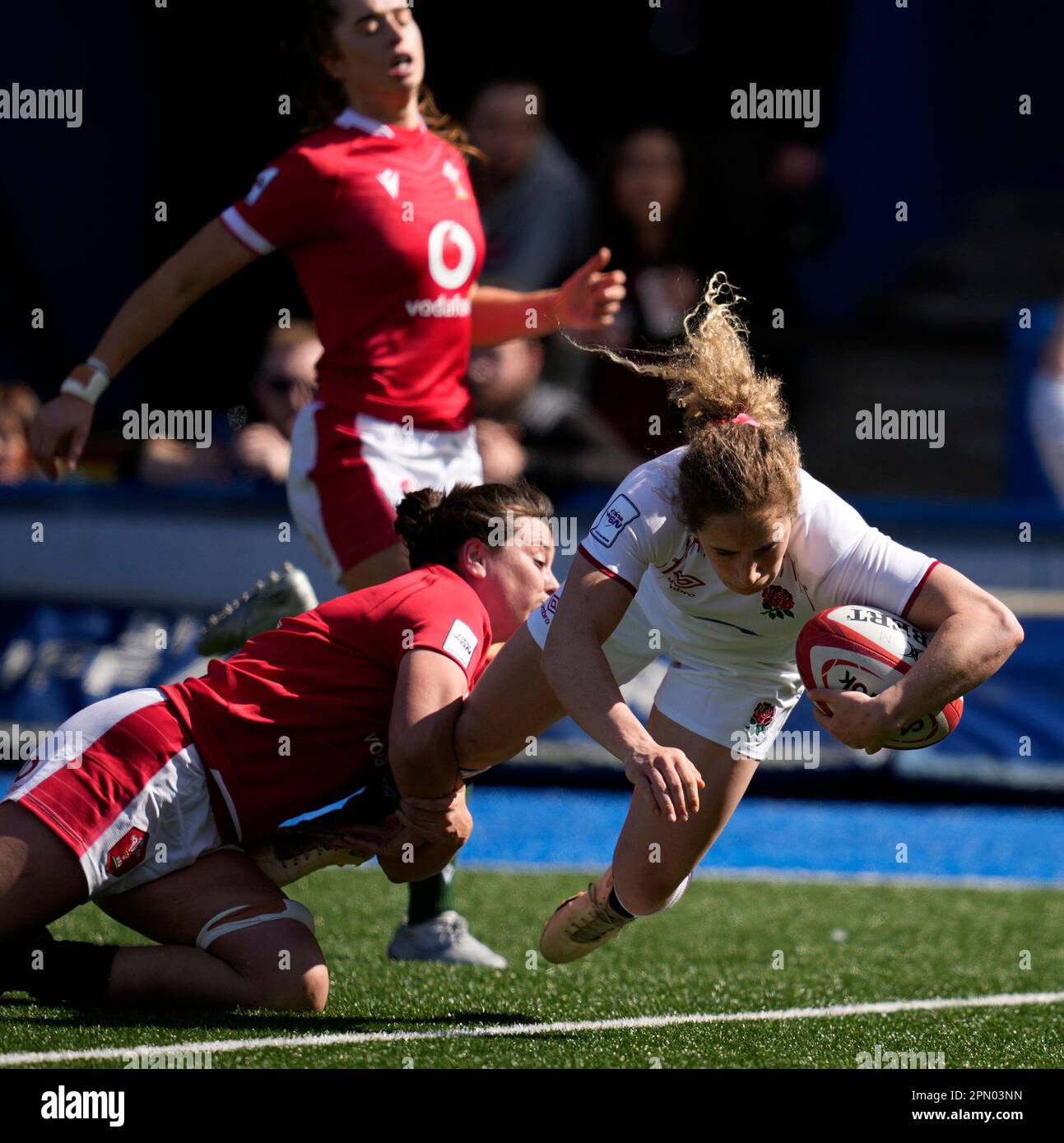 Cardiff,UK, 15 Apr 2023 Abby Dow (England) scores try during the Tik ...