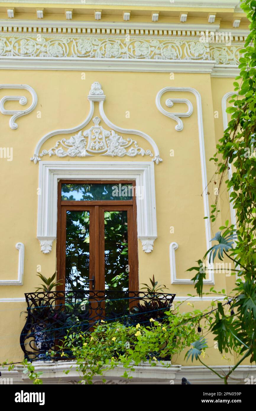 Parque merida yucatan mexico hi-res stock photography and images - Alamy