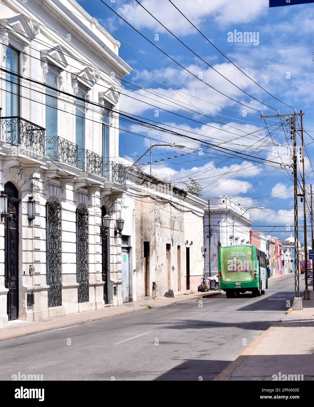 A street in the historic city of Merida, Yucatan, Mexico Stock Photo ...