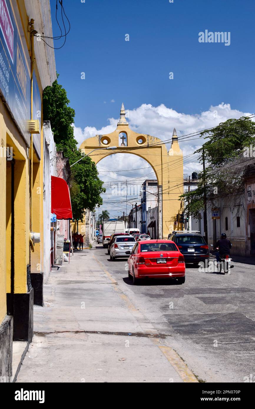 The Arco del Puente (Arch of the Bridge) in Merida, Yucatan, Mexico ...