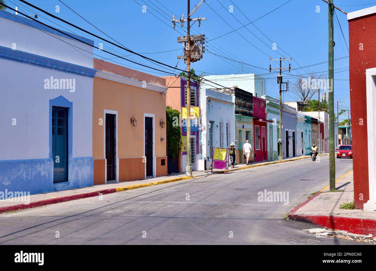 The beautiful and colorful streets of the historic city of Merida ...
