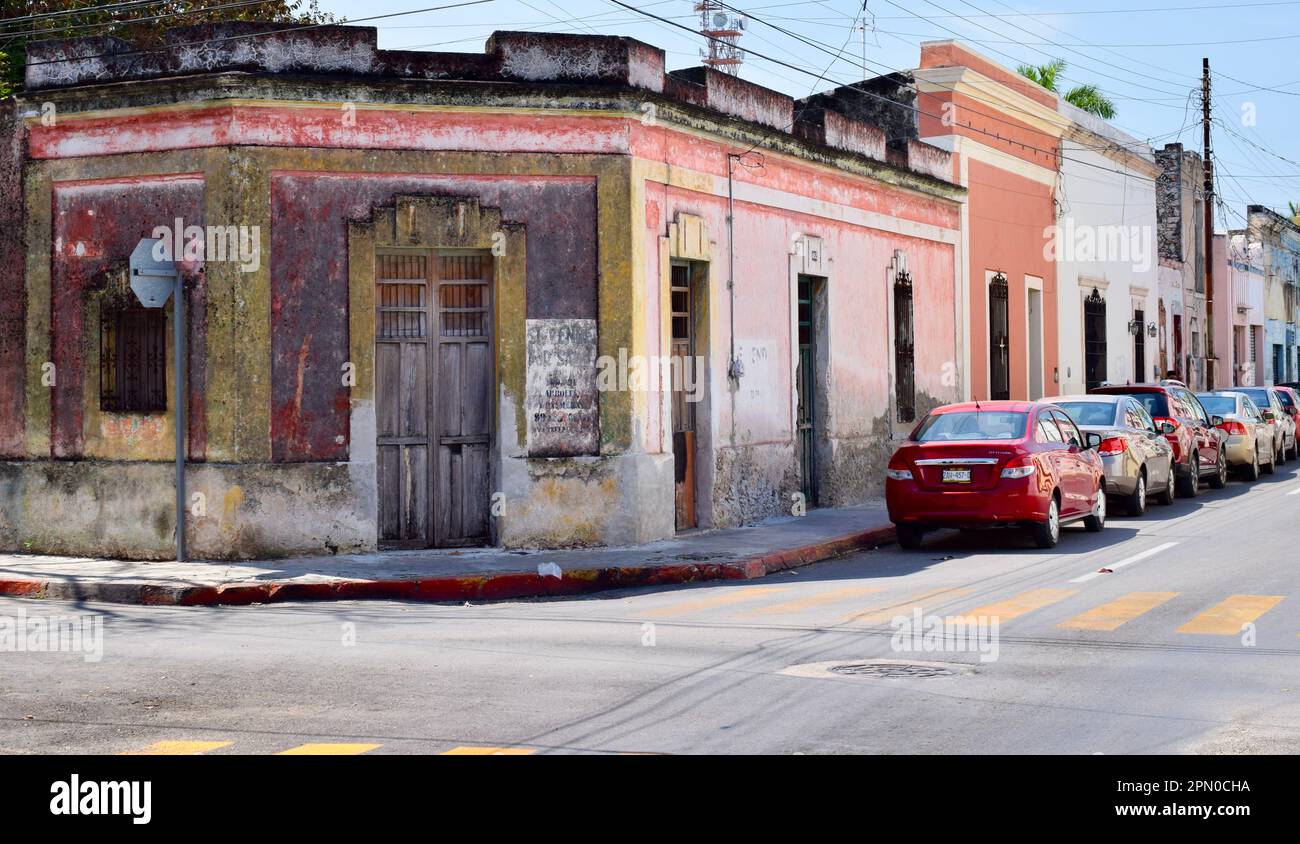 Colorful building facades in the historic city of Merida, Yucatan ...