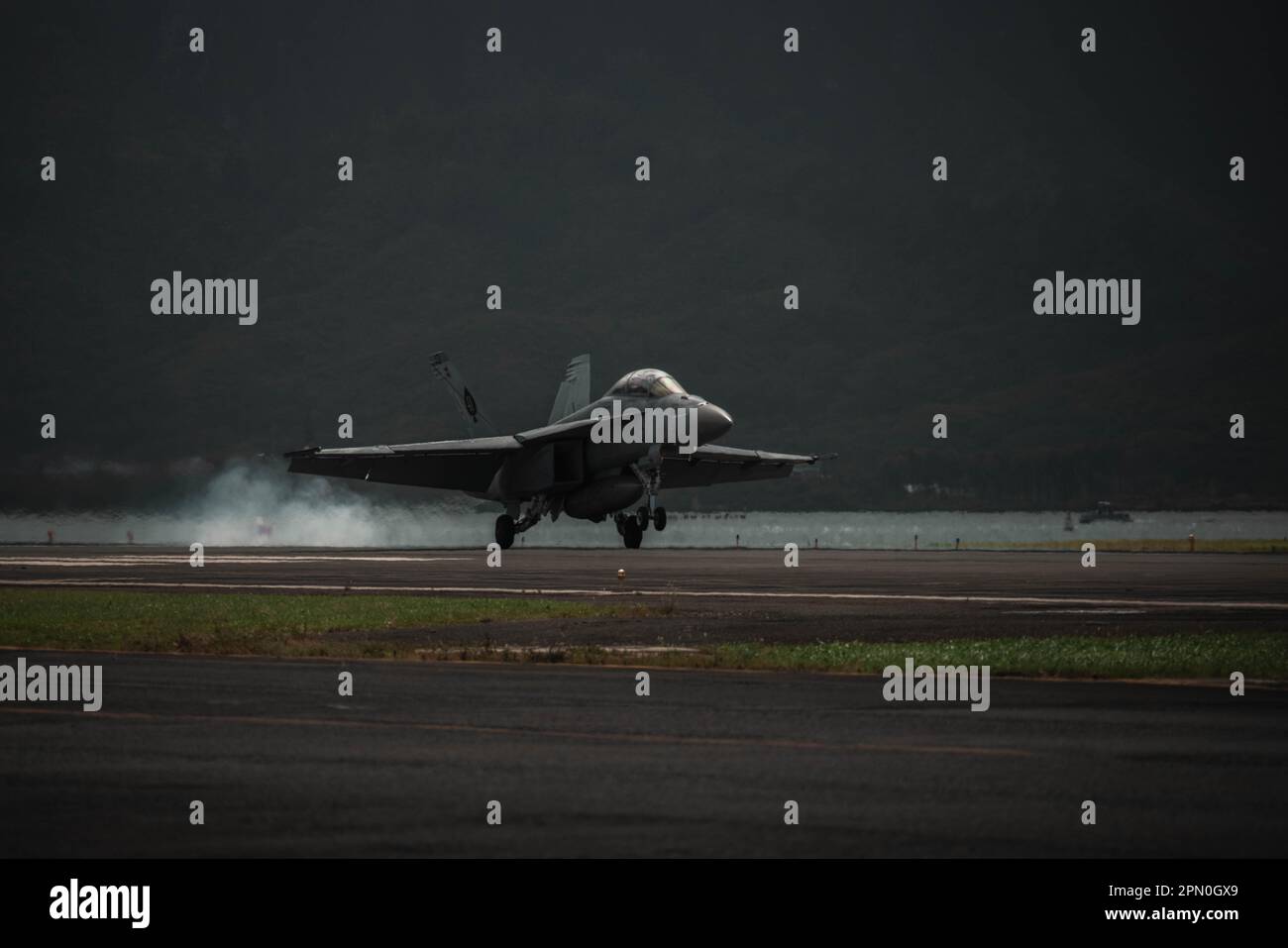 A U.S. Navy F/A-18F Super Hornet, assigned to Strike Fighter Squadron ...