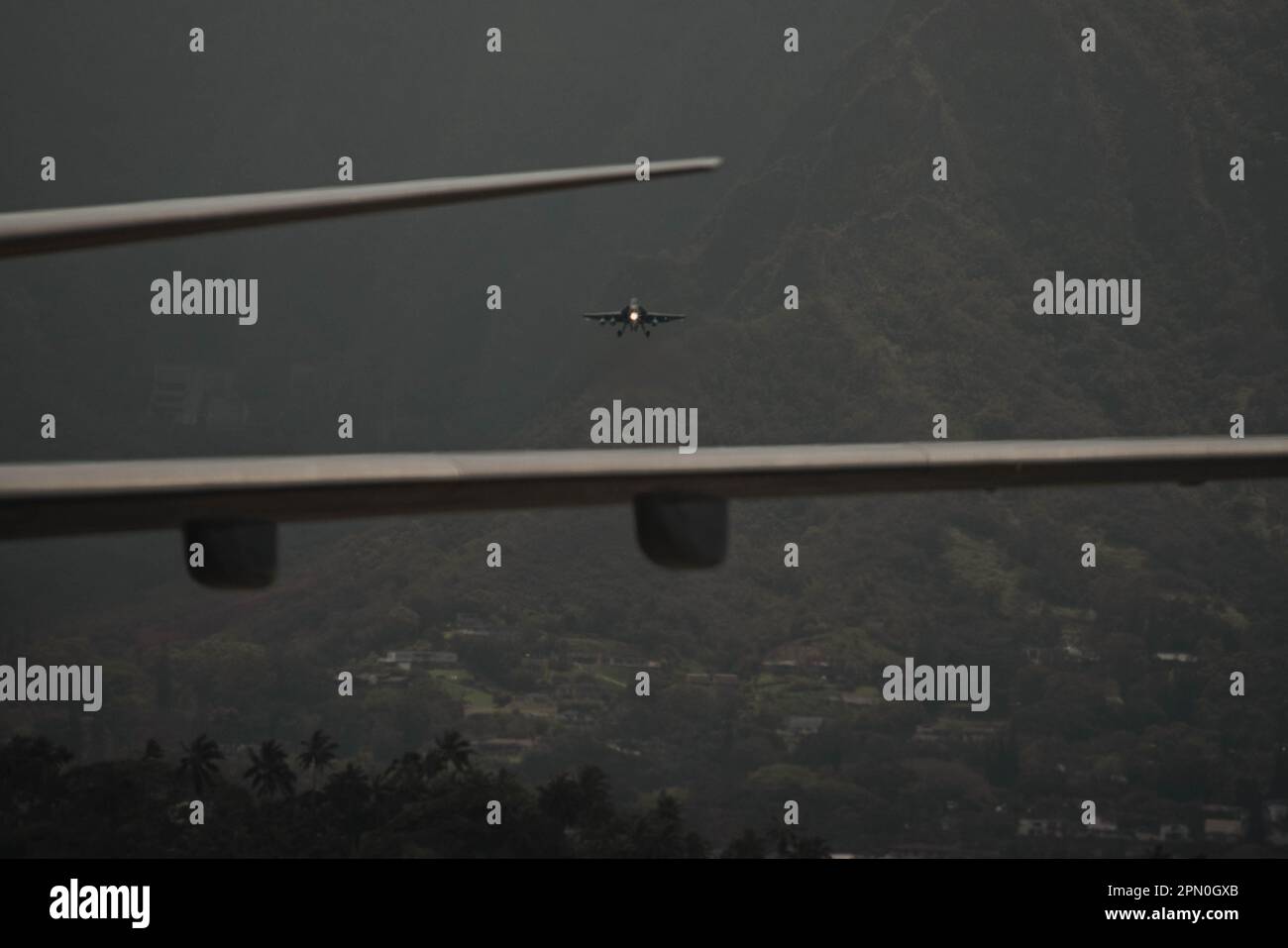 A U.S. Navy F/A-18F Super Hornet, assigned to Strike Fighter Squadron ...