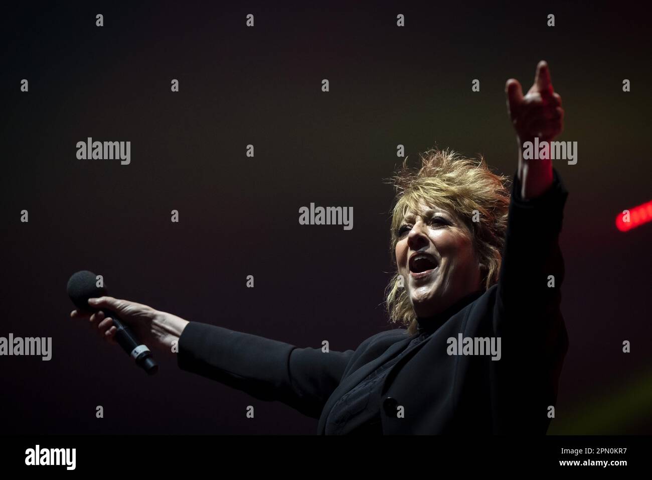 Katrina waves eurovision hi-res stock photography and images - Alamy