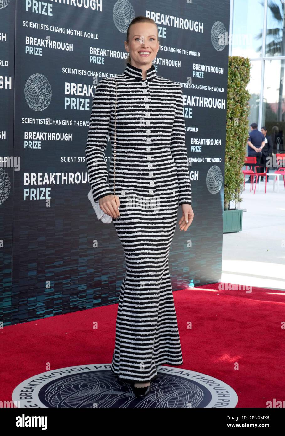 Julia Milner arrives at the ninth Breakthrough Prize ceremony on ...