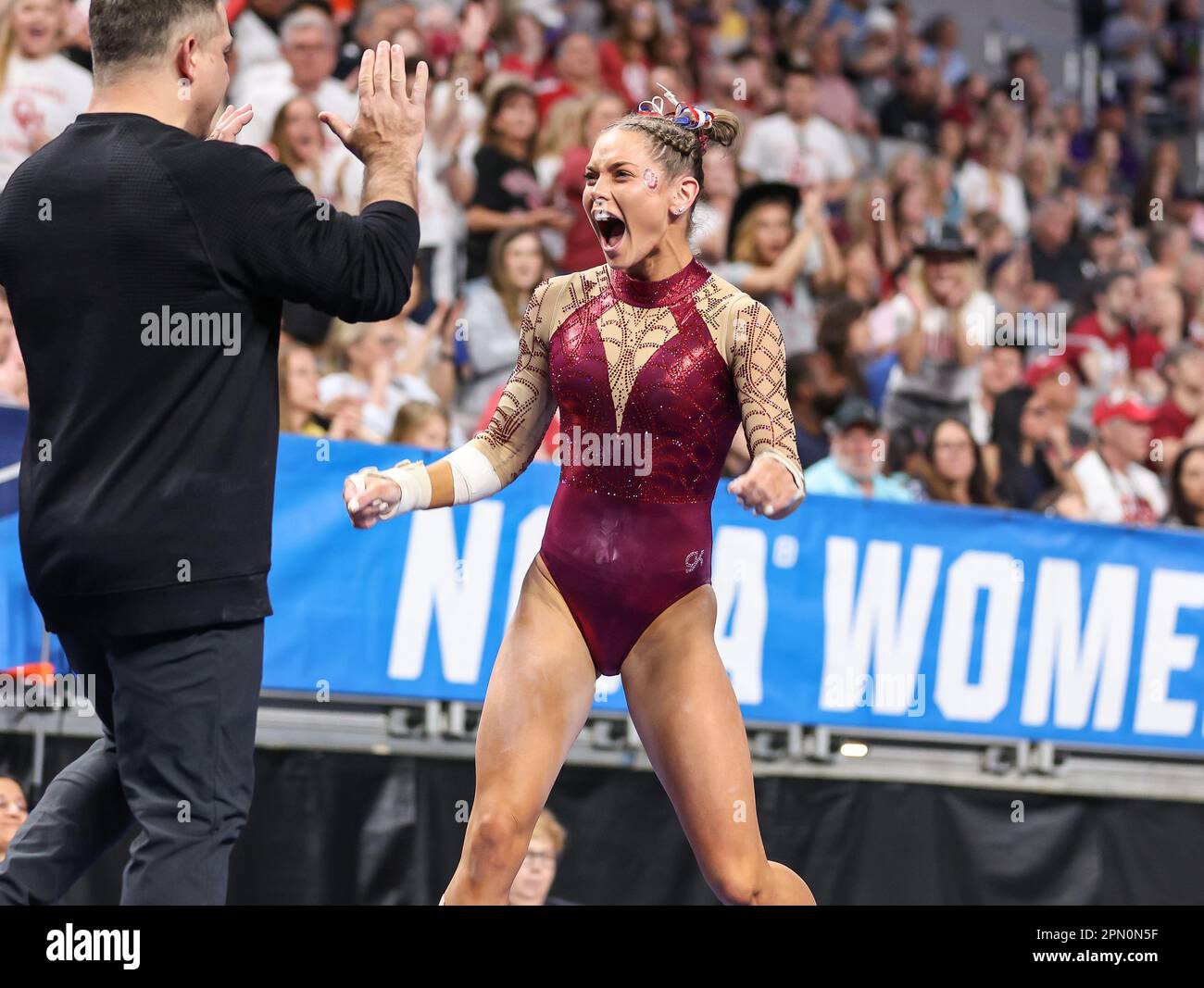 Fort Worth, TX, USA. 15th Apr, 2023. Oklahoma's Jordan Bowers ...