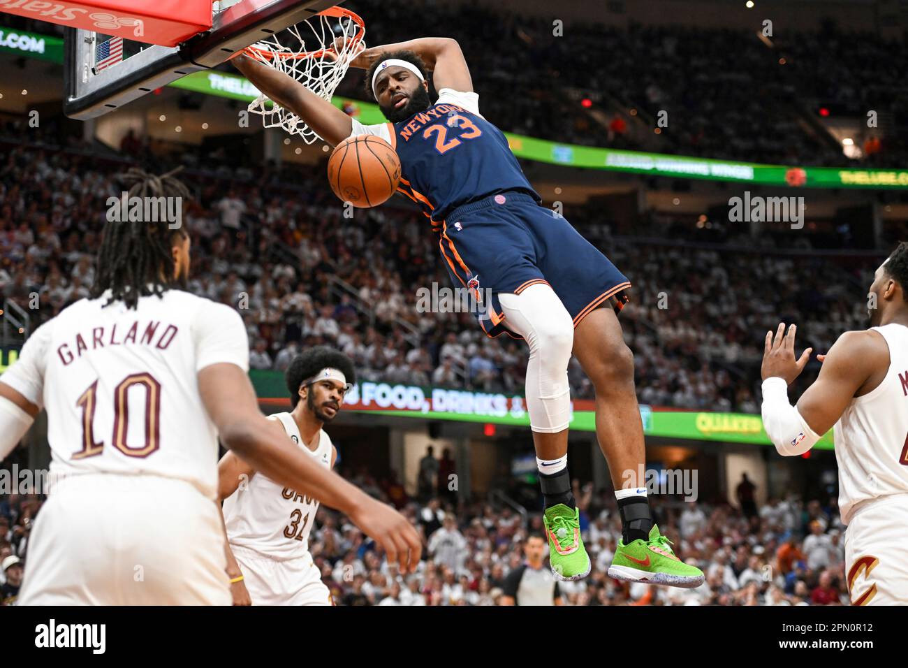 New York Knicks' Mitchell Robinson (23) dunks against the Cleveland ...