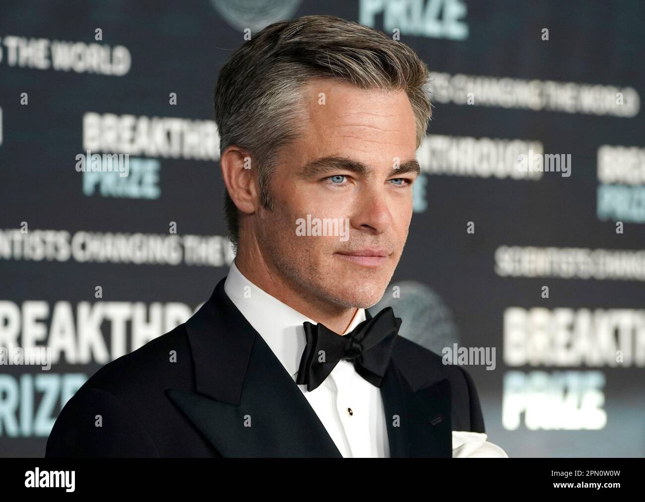 Chris Pine arrives at the ninth Breakthrough Prize ceremony on Saturday ...