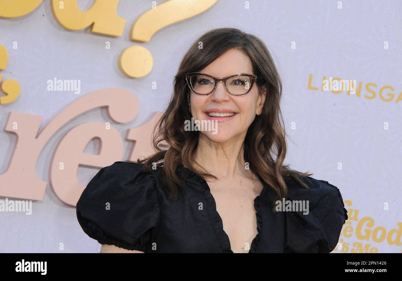 Los Angeles, CA. 15th Apr, 2023. Lisa Loeb at arrivals for ARE YOU ...