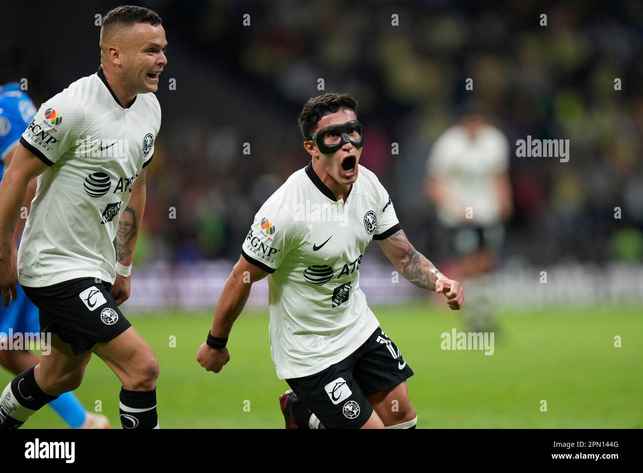 America's Alejandro Zendejas, center, celebrates scoring his side's ...
