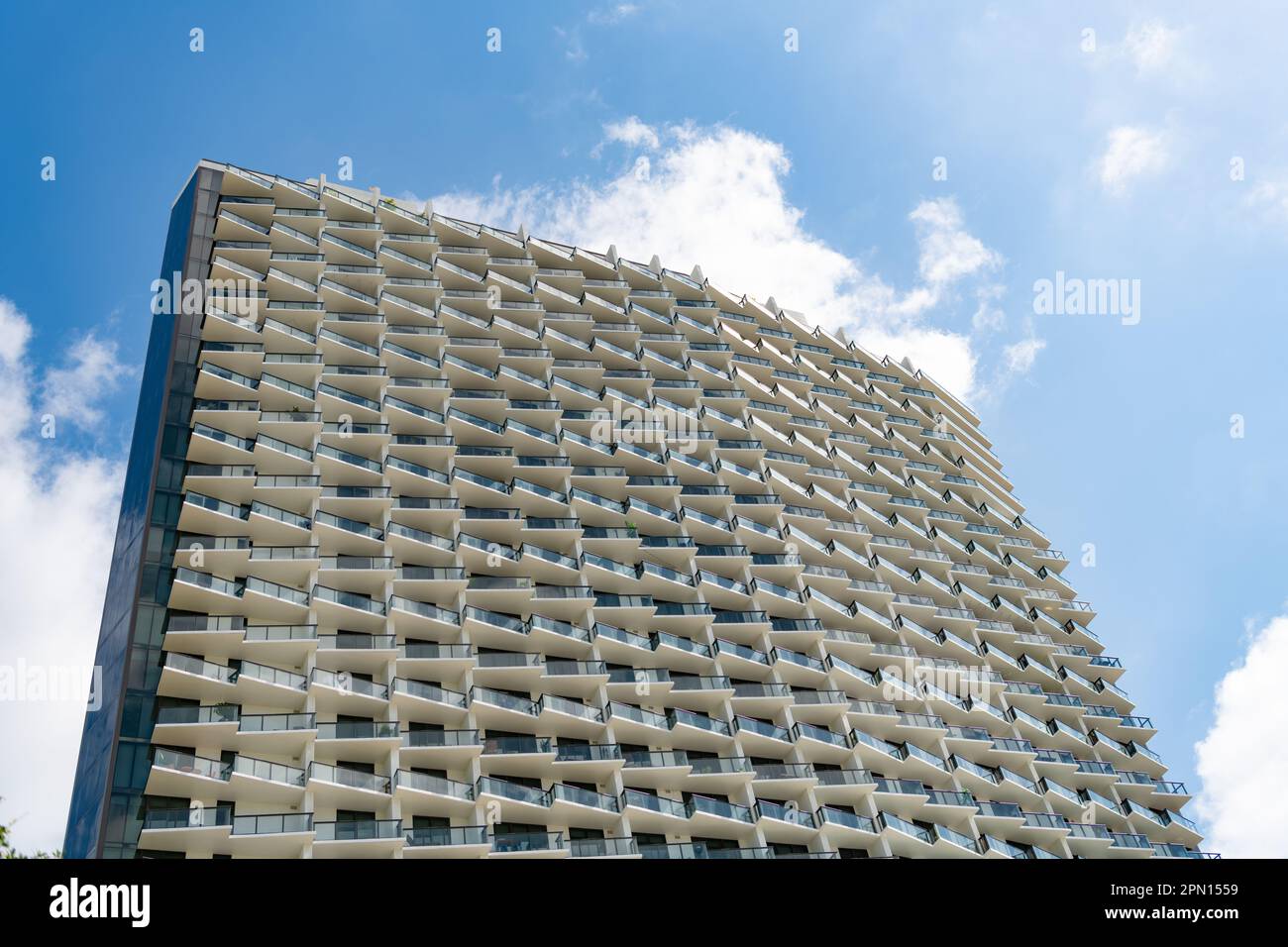 modern skyscraper architectural building outdoor. skyscraper ...