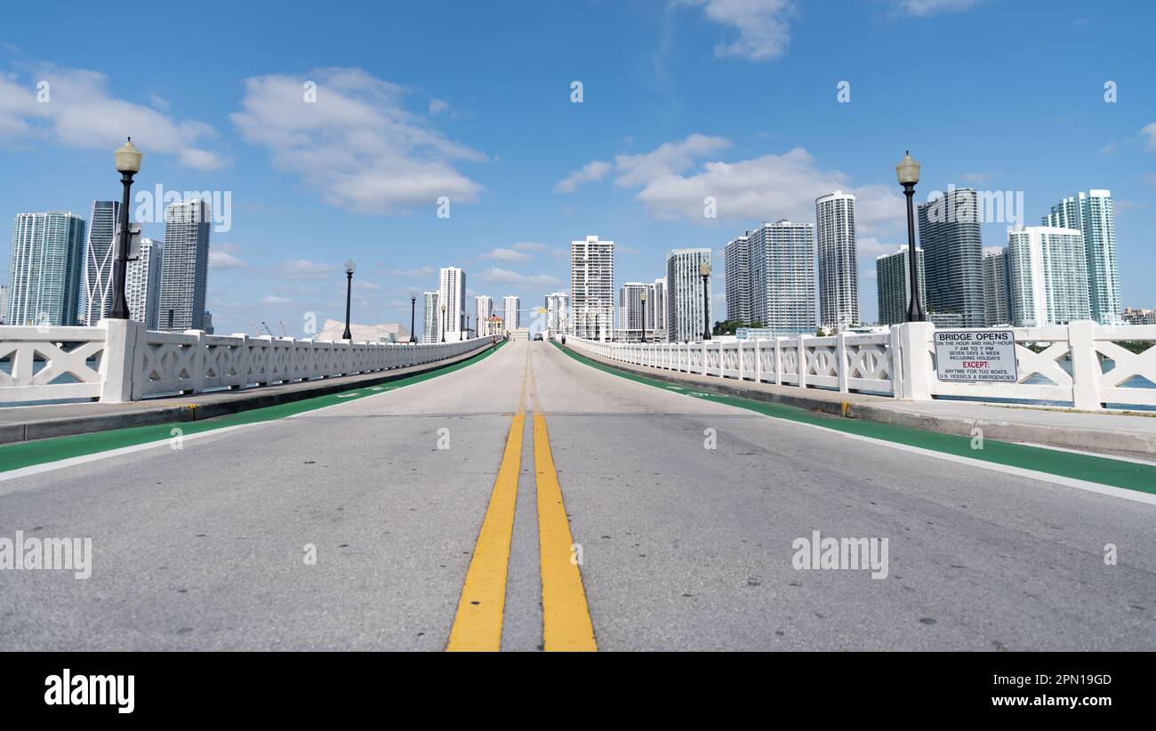 road highway with view on florida skyscrapers Stock Photo - Alamy