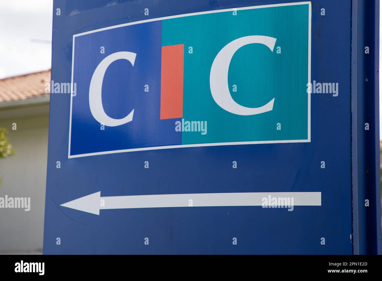 Bordeaux , Aquitaine France - 04 12 2023 : CIC logo sign and text brand ...