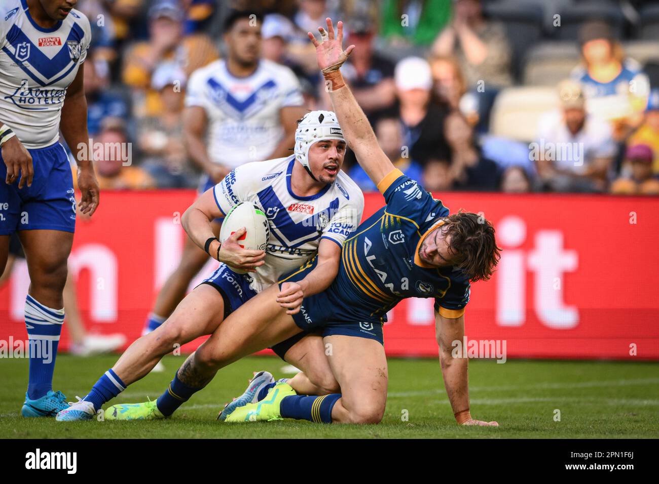 Reed Mahoney of the Bulldogs and Buddy Murphy during the NRL Round 7 ...