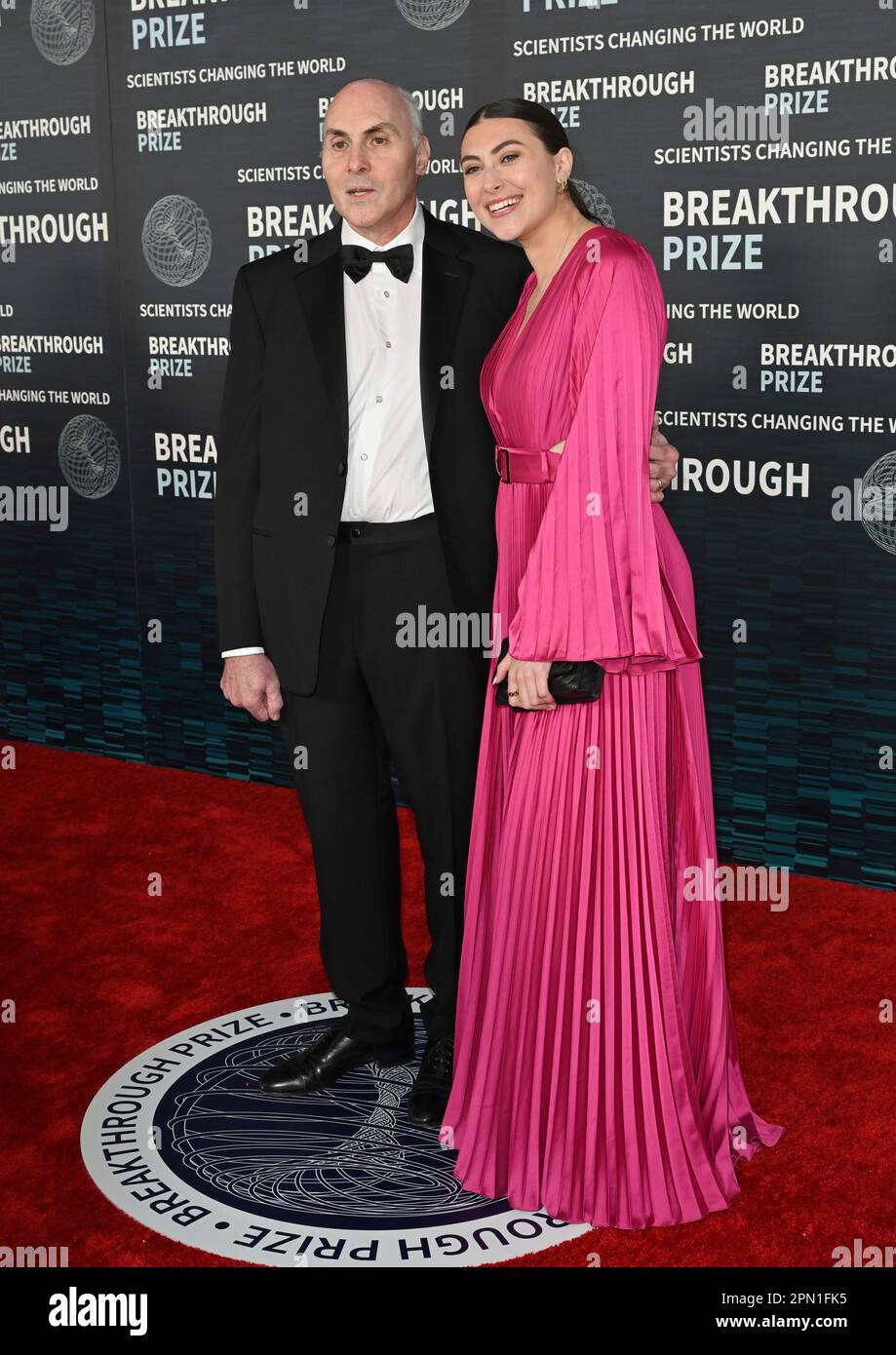 Dr. Drew Weissman & Mary Ellen Weissman at the 2023 Breakthrough Prize ...