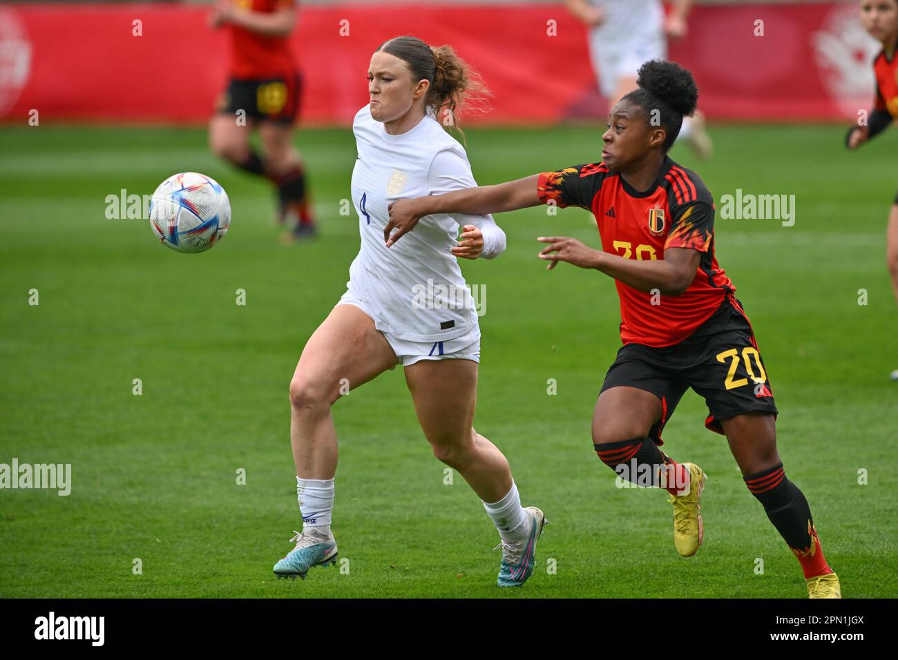 Ruby Mace (4) of England and Esther Buabadi (20) of Belgium pictured ...