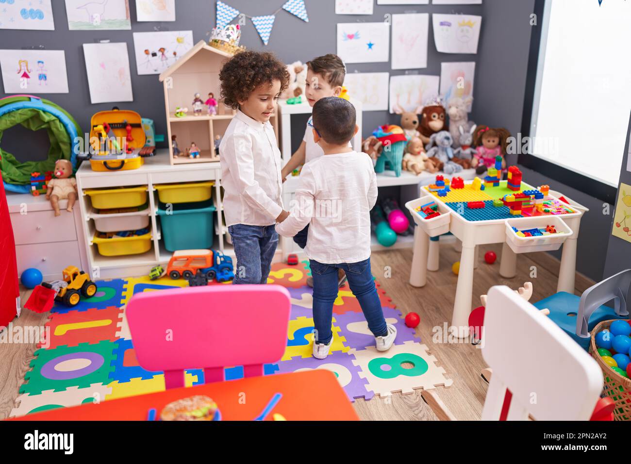 Students dancing classroom hi-res stock photography and images - Alamy