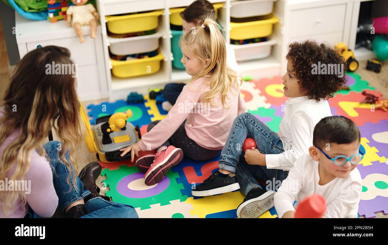 Kids playing with tools hi-res stock photography and images - Alamy